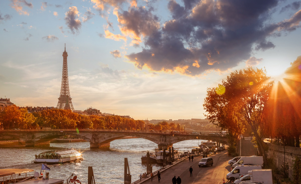 when to visit paris